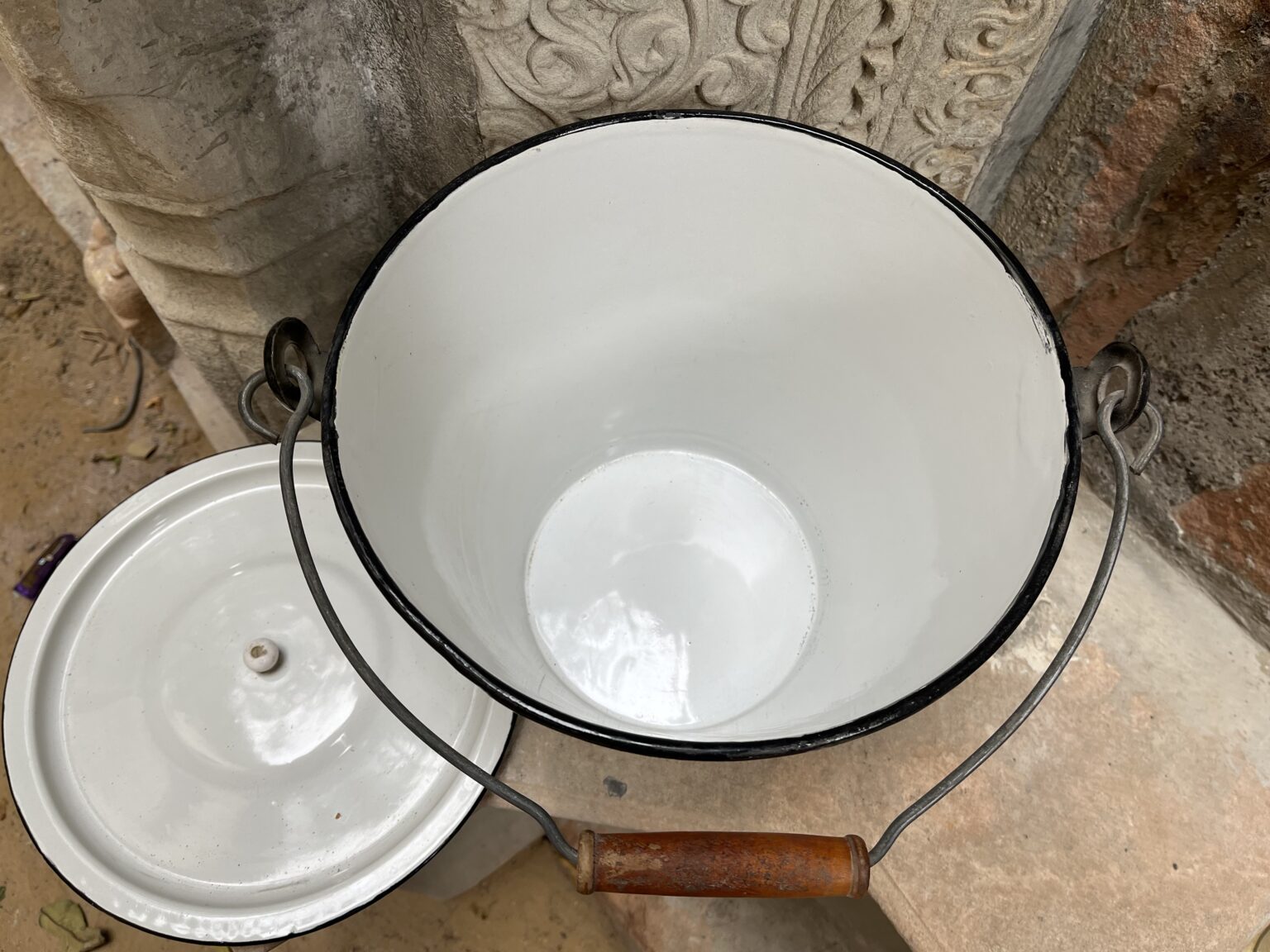 Vintage Chini Mitti Bucket