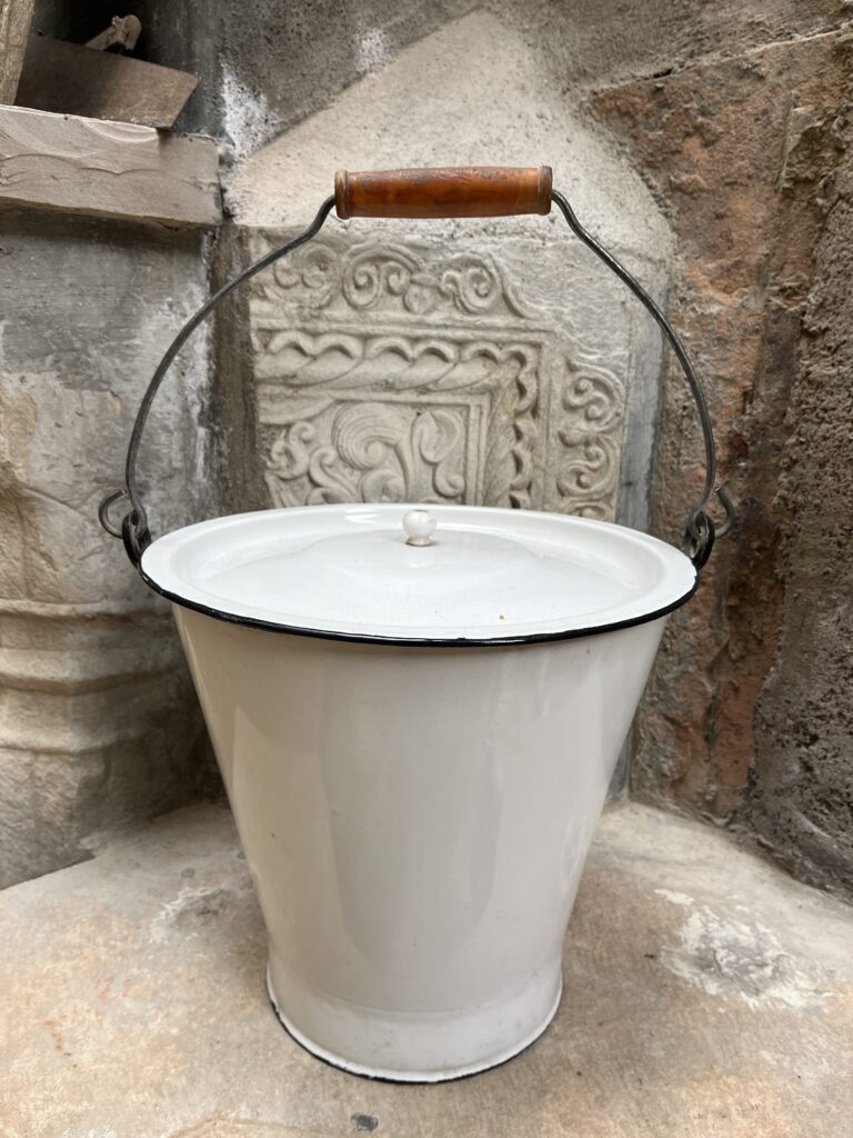 Vintage Chini Mitti Bucket